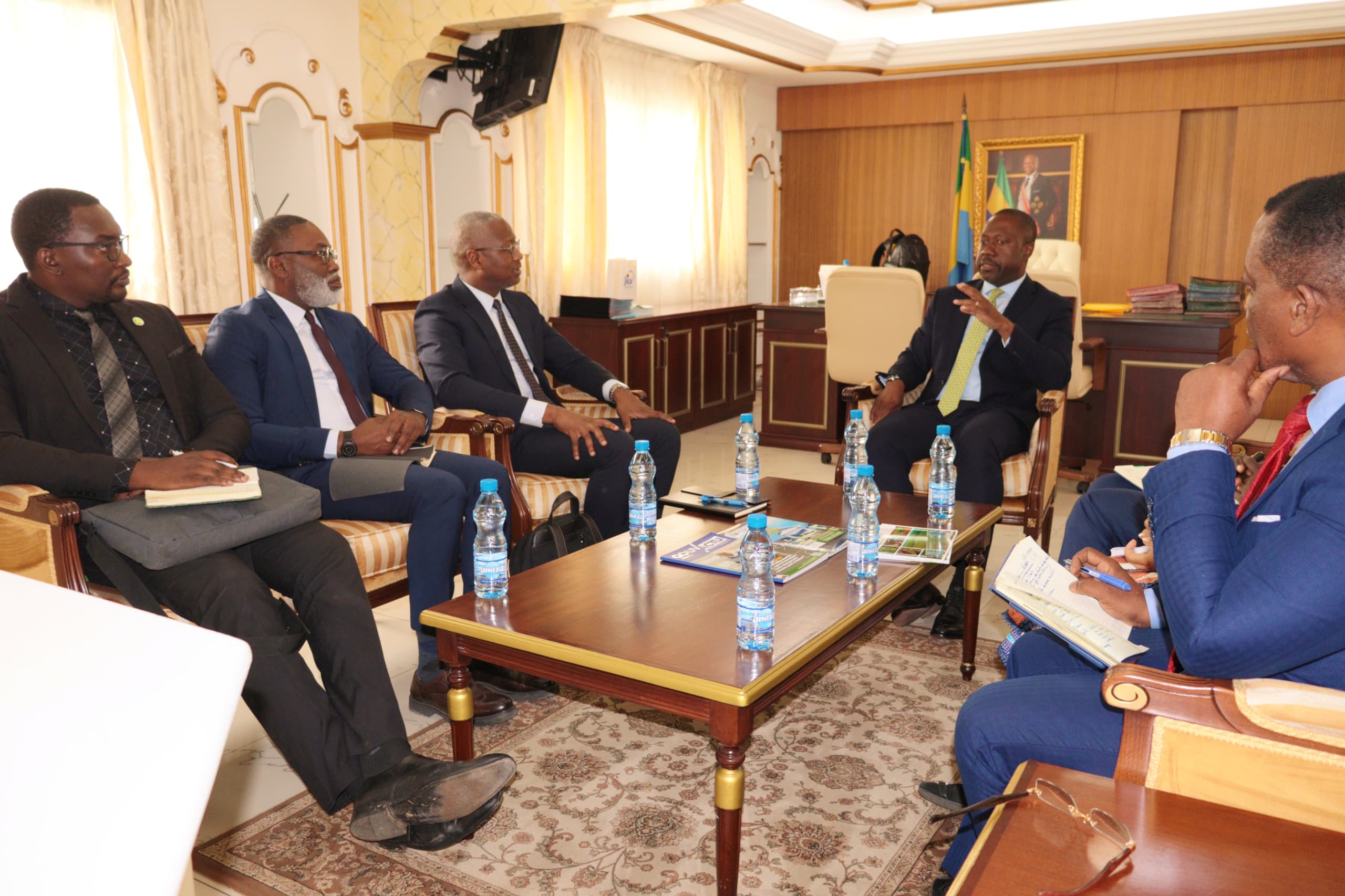 Olam Palm Gabon et Olam Rubber Gabon reçues par le ministre de l ...